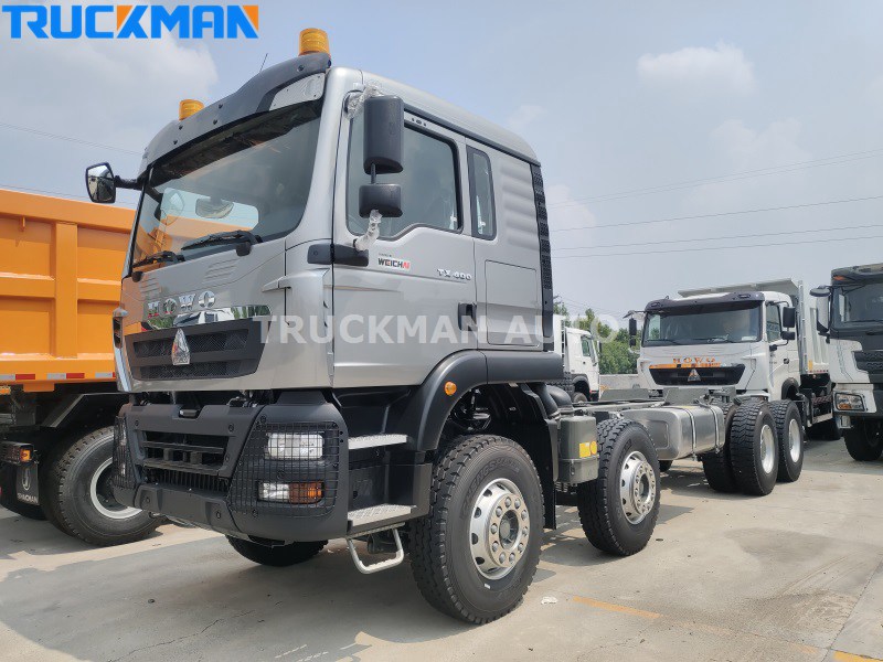 8x4 SINOTRUK HOWO TX 400HP Cargo Truck Chassis For Algeria