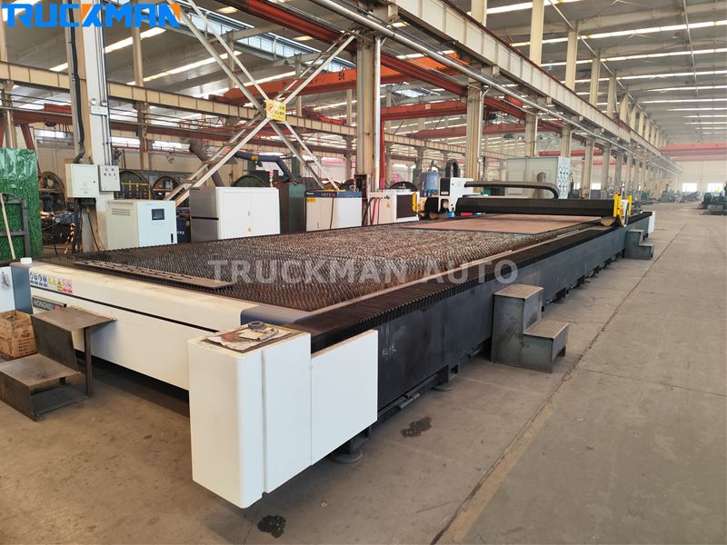 350HP QINGLING 6x4 Cargo Truck Chassis To Mauritania