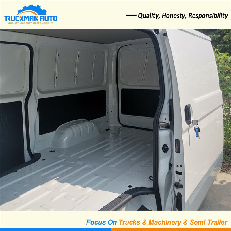 FOTON View G7 C2 4x2 Diesel Engine Cargo Van Bus For Congo