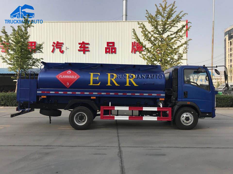 5000 Liter SINOTRUK HOWO Small Fuel Tanker Truck